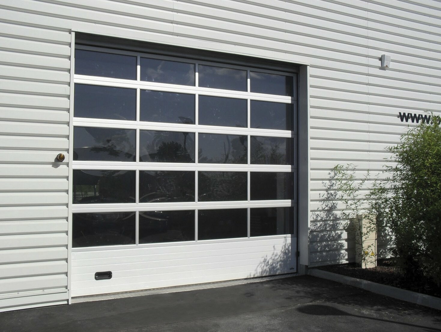 Photos de Portes Sectionnelles Industrie | Espace professionnel | La ...
